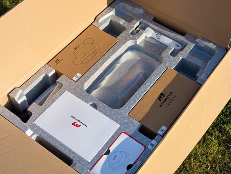 Mova 600 vs Mammotion Yuka Mini : quel robot tondeuse choisir